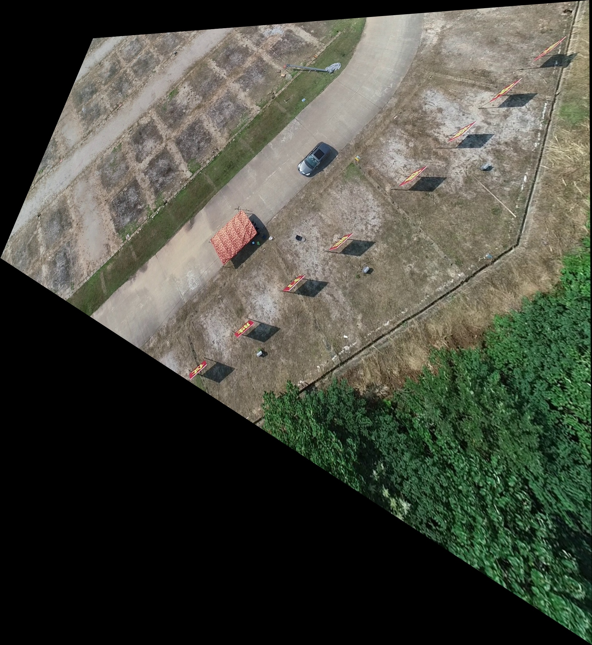 OpenCV 变换整幅图像的warpPerspective()函数——中心化坐标表示_可微函树的博客-CSDN博客