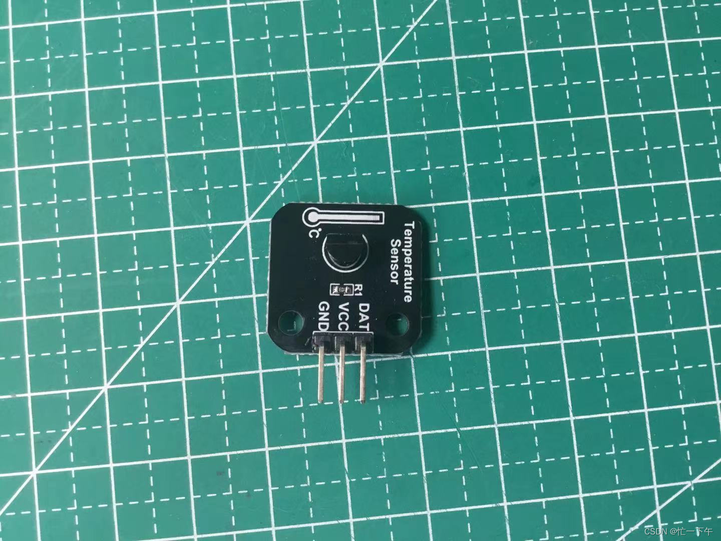 将DS18B20温度传感器的温度显示在LCD1602（I2C）上（arduino UNO）_1602显示ds18b20温度-CSDN博客