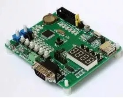 一文讲解单片机、 ARM、 MCU、 DSP、 FPGA、 嵌入式错综复杂的关系_dsp、单片机、嵌入式的区别-CSDN博客