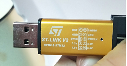 st-link v2 的硬件连接_stlinkv2接口引脚图-CSDN博客