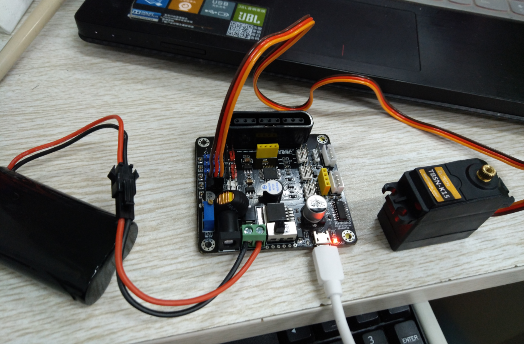 Arduino学习（2）——控制单个舵机_180度舵机的0度是270度舵机的多少度-CSDN博客