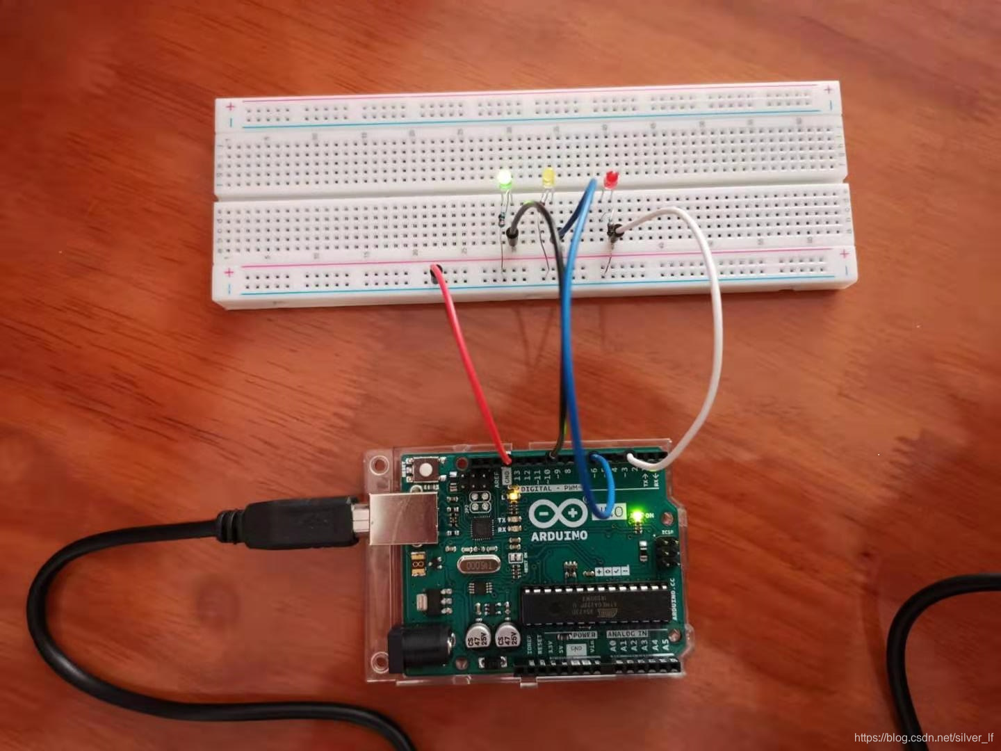 Arduino 实现红绿灯效果arduino红绿灯实验代码 Csdn博客