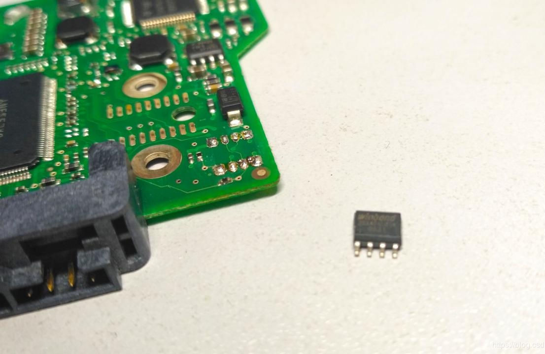 硬盘的ROM芯片_机械硬盘rom芯片是哪个-CSDN博客