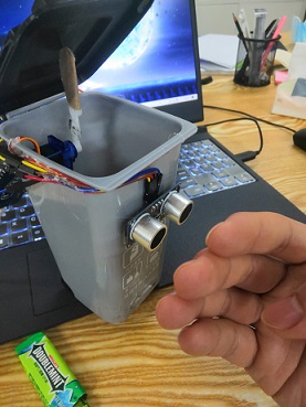 Wemos-based smart cover trash can under Arduino - Programmer Sought