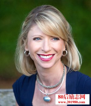 著名TED演讲 《用肢体语言塑造你自己》 - Amy Cuddy_amy cubbyted-CSDN博客