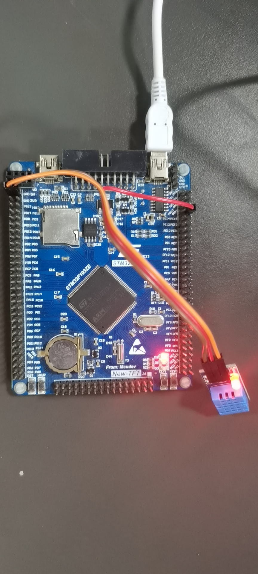 使用STM32F103ZET6采集DHT11温湿度串口显示_dht11温度传感器连zet6-CSDN博客