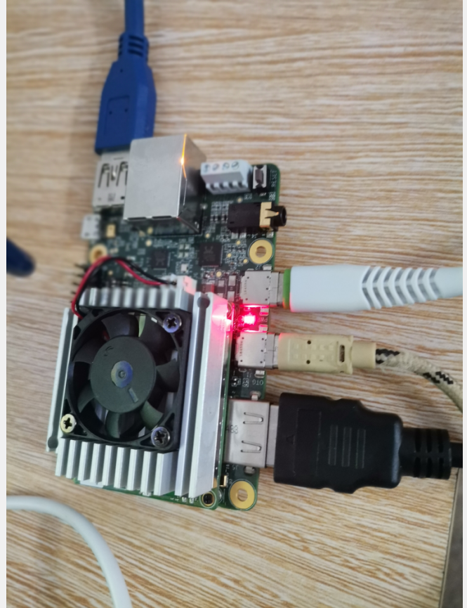 Dev Board---将摄像机连接到开发板_怎么把手机镜头安装到摄像头开发板上_晗晗子～的博客-CSDN博客