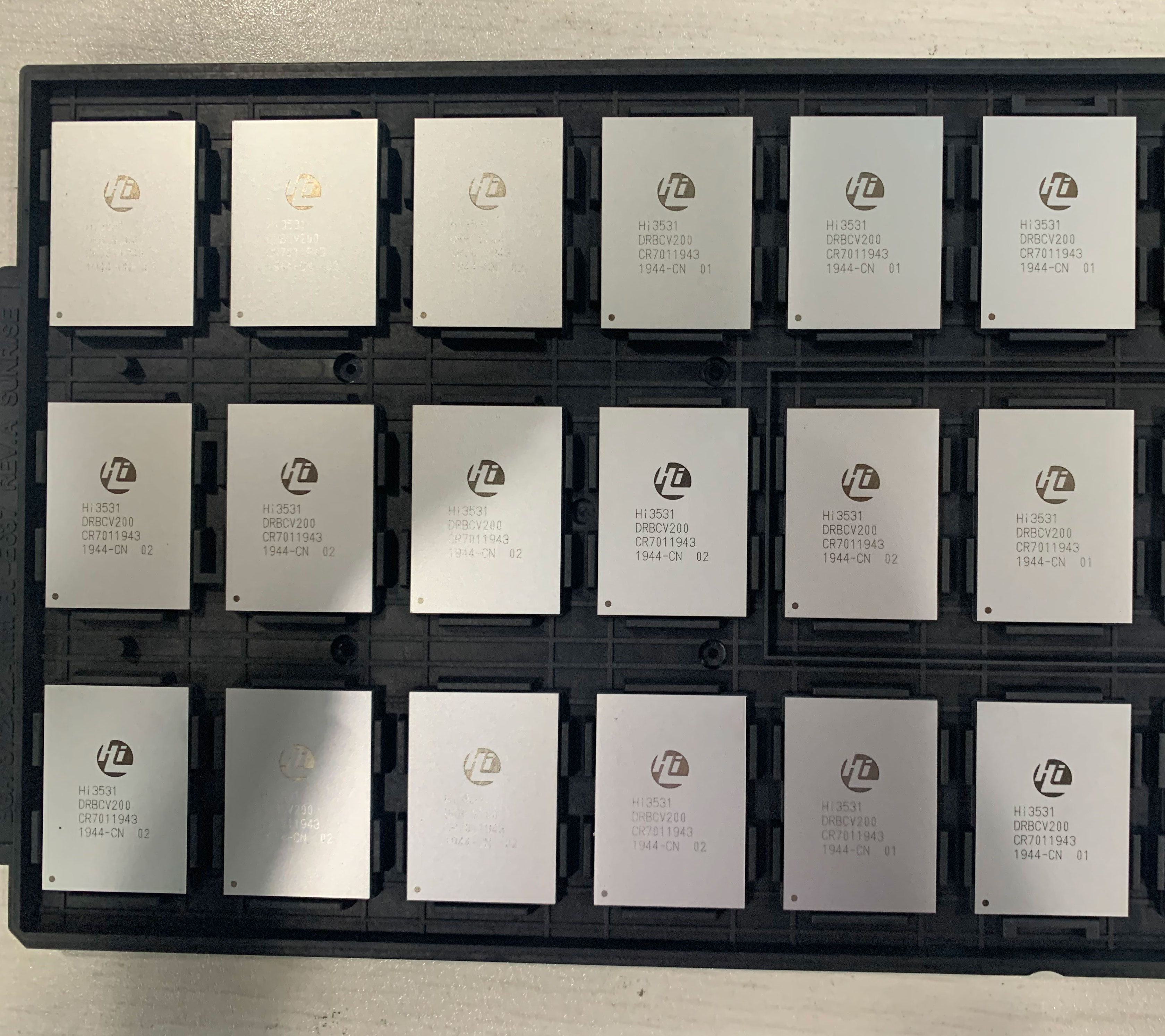 Hi3531DV200 Hi3535AV100 Hi3559AV100 Hi3519AV100性能比对选型参考_智能分析控制器 处理器:双核 ...