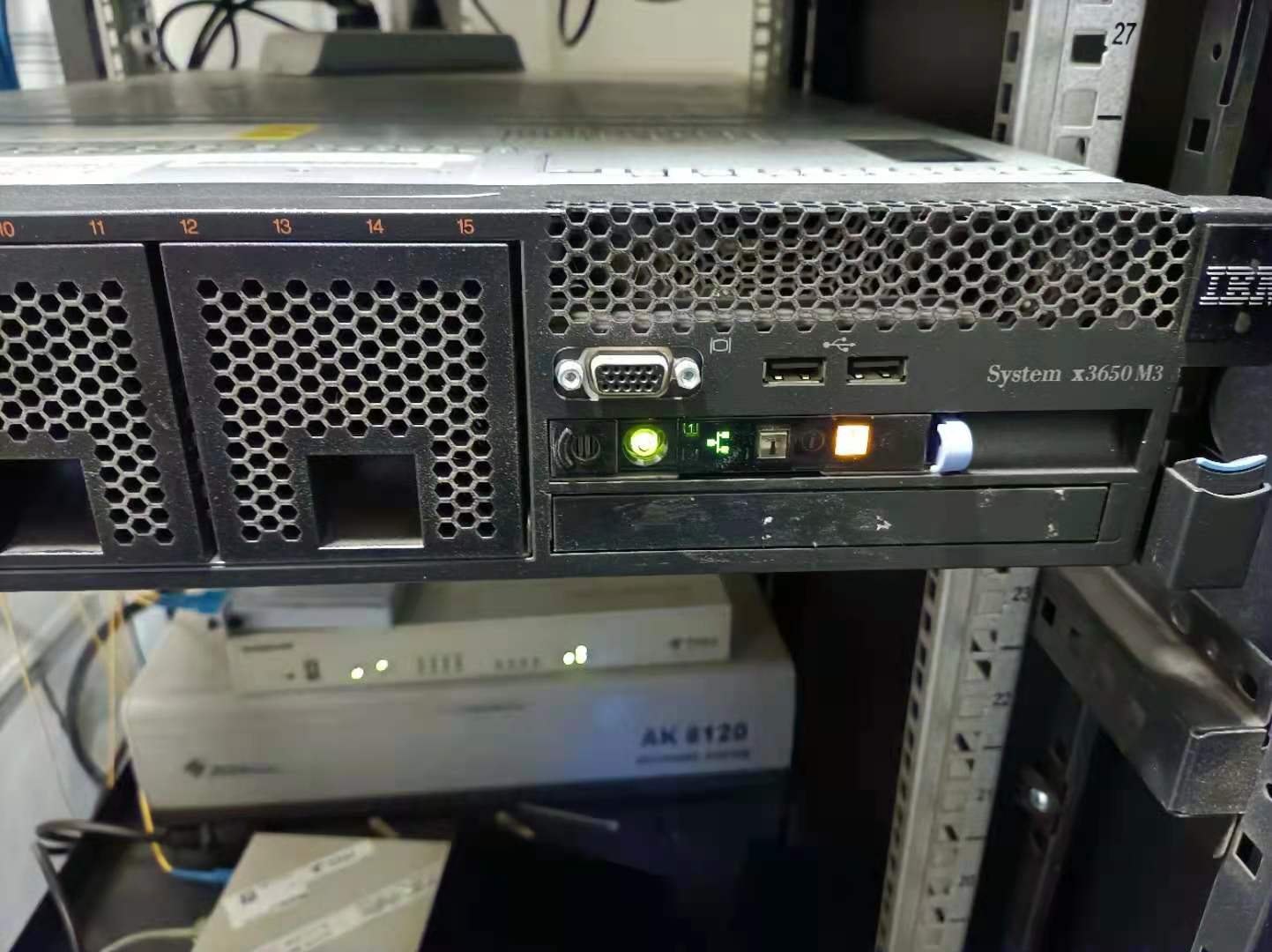 IBM 3560M3 R5 坏盘更换记录_x3650 raid5更换硬盘教程-CSDN博客