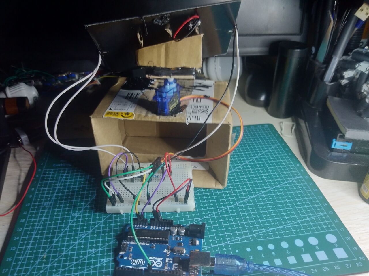 Arduino光敏电阻单轴追光实验光敏电阻控制舵机代码 Csdn博客 