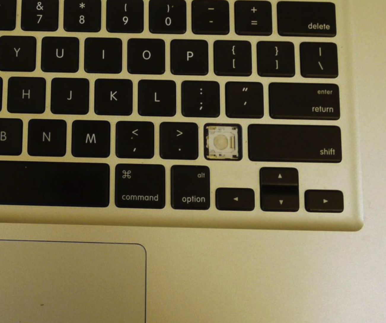 macbook pro键盘按键帽清理，修复手感变差的问题_mbp2015键盘帽-CSDN博客