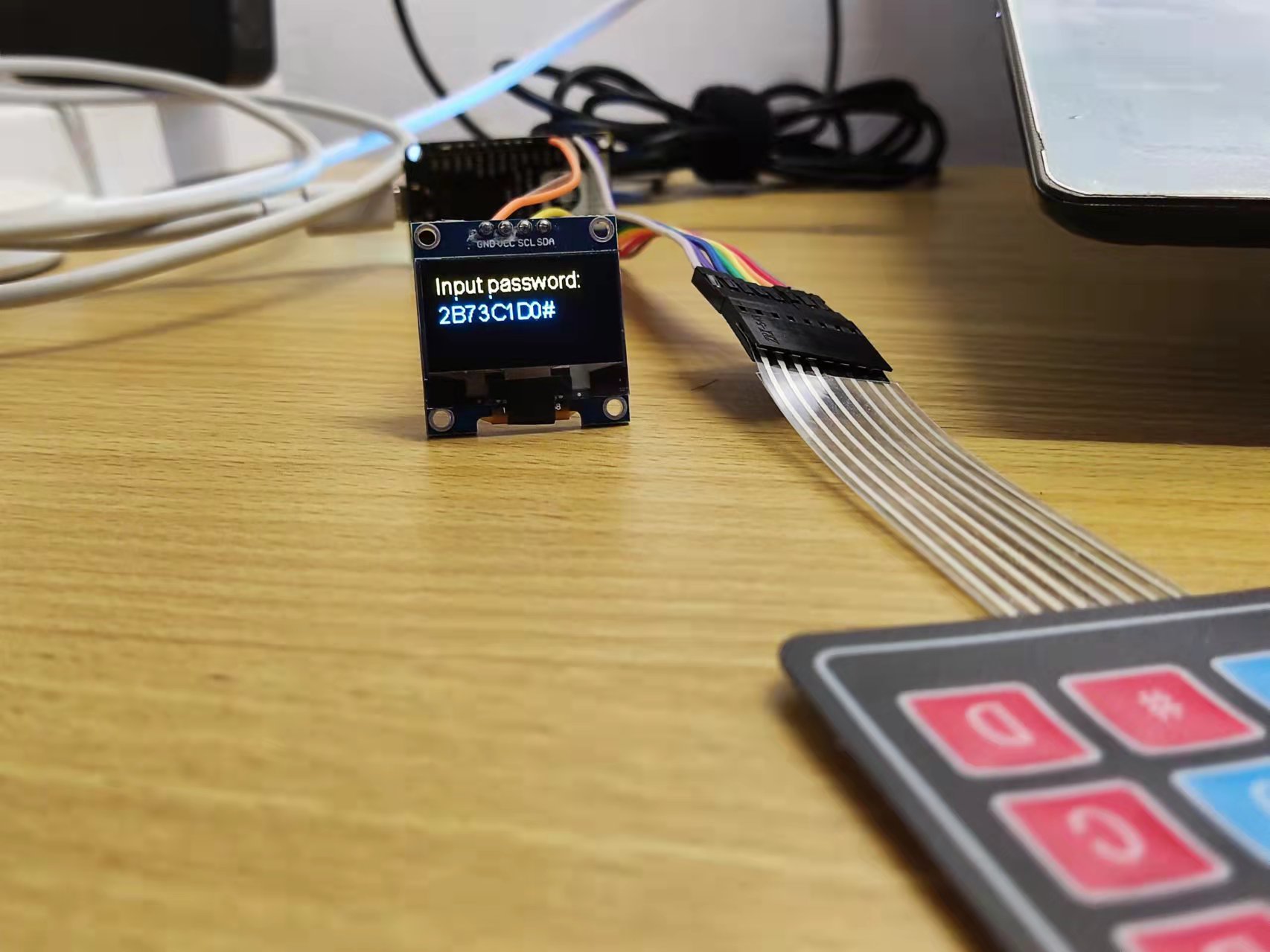 Esp32 C3把44矩阵键盘数据传输到oled显示屏上矩阵键盘的scl引脚 Csdn博客 
