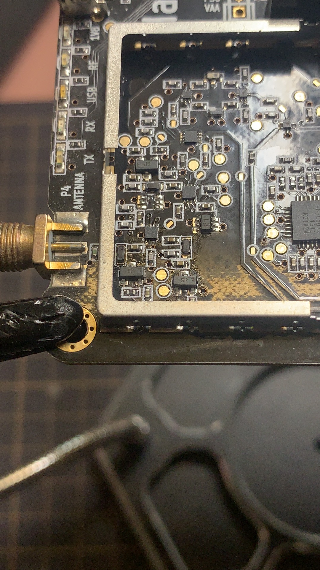 记一次成功的HackRF维修过程（射频部分）_hackrf连接lna-CSDN博客