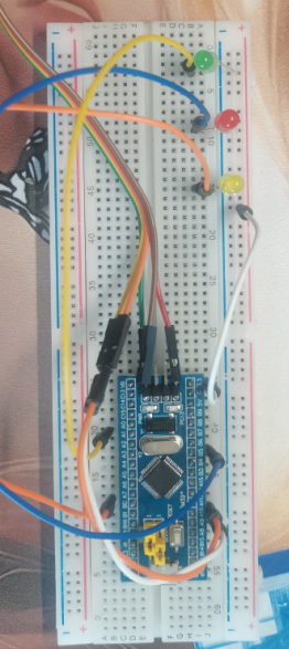 STM32F103C8T6寄存器方式借助面包板点亮LED流水灯详解_面包板点亮led灯_苦柠檬ง⍢⃝ ᐝ的博客-CSDN博客