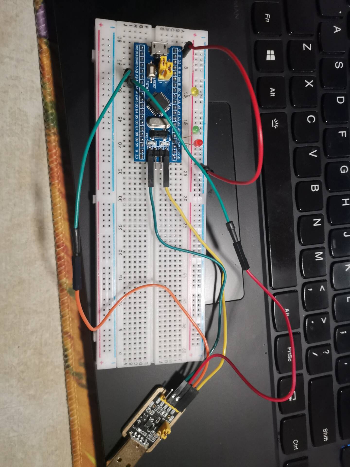 STM32C8T6+面板板+3只LED点亮流水灯_c8t6上三个led-CSDN博客