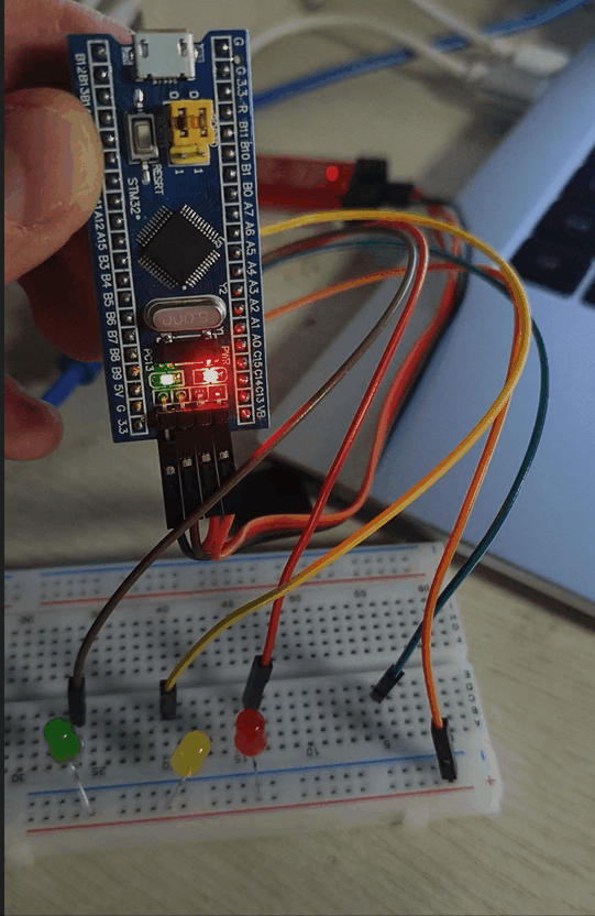 STM32F103的流水灯点亮版本1(寄存器地址操作)_pc13推挽输出-CSDN博客