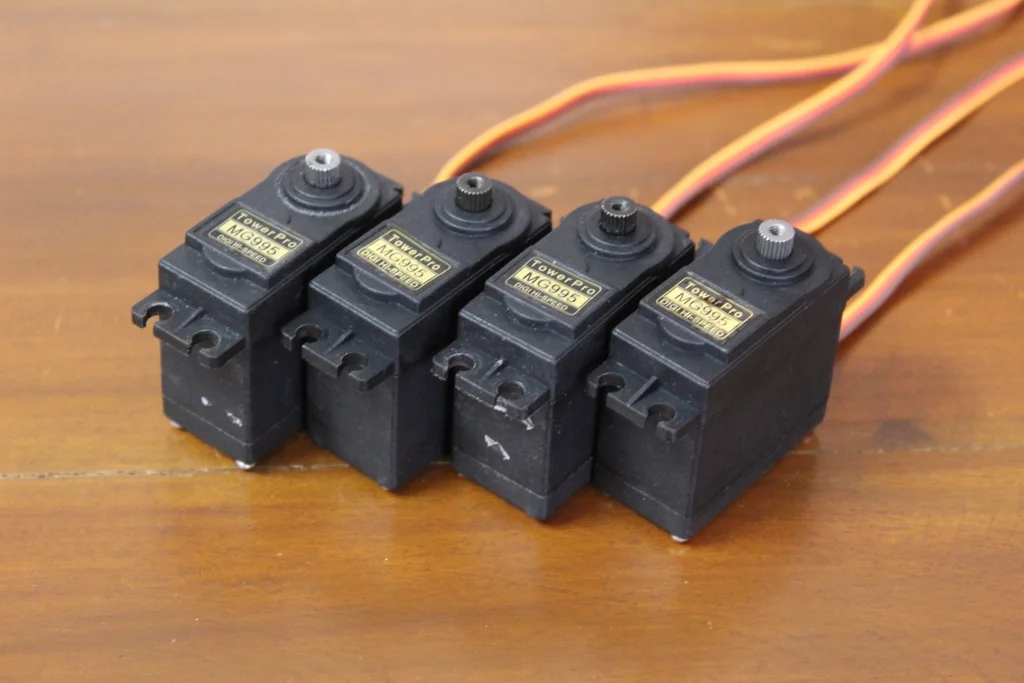 Arduino 控制的双足机器人arduino 双足机器人 Csdn博客