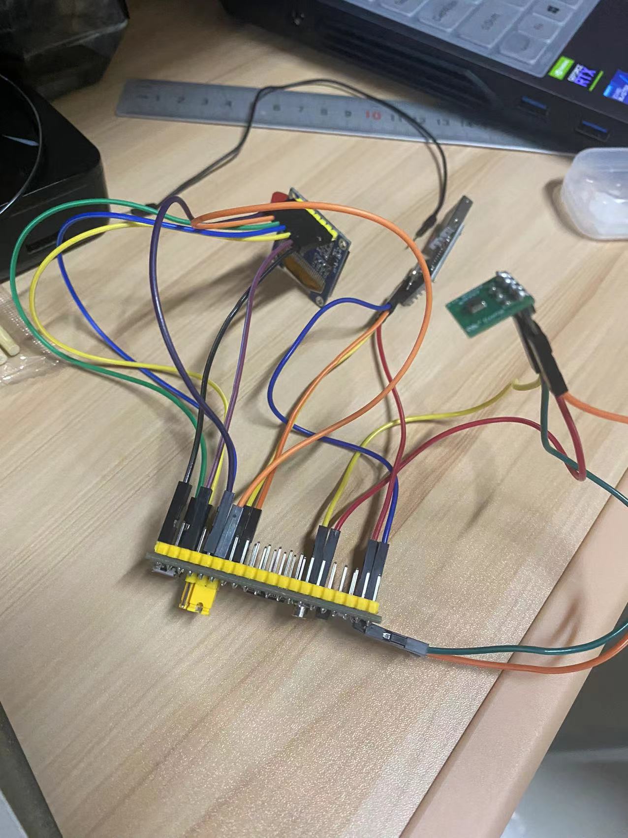 STM32F103 + OLED数据显示_晶联讯oled偏移1位-CSDN博客