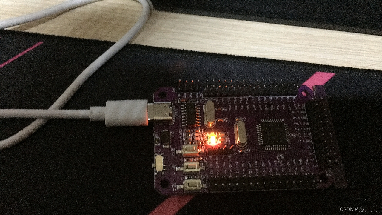 51单片机点亮LED灯以及实现2盏LED灯的交替闪烁_两个led灯交替闪烁程序-CSDN博客