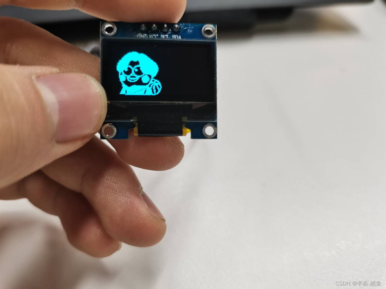 OLED屏显示文字及图片 & 取模工具的使用_oled屏显示图片-CSDN博客