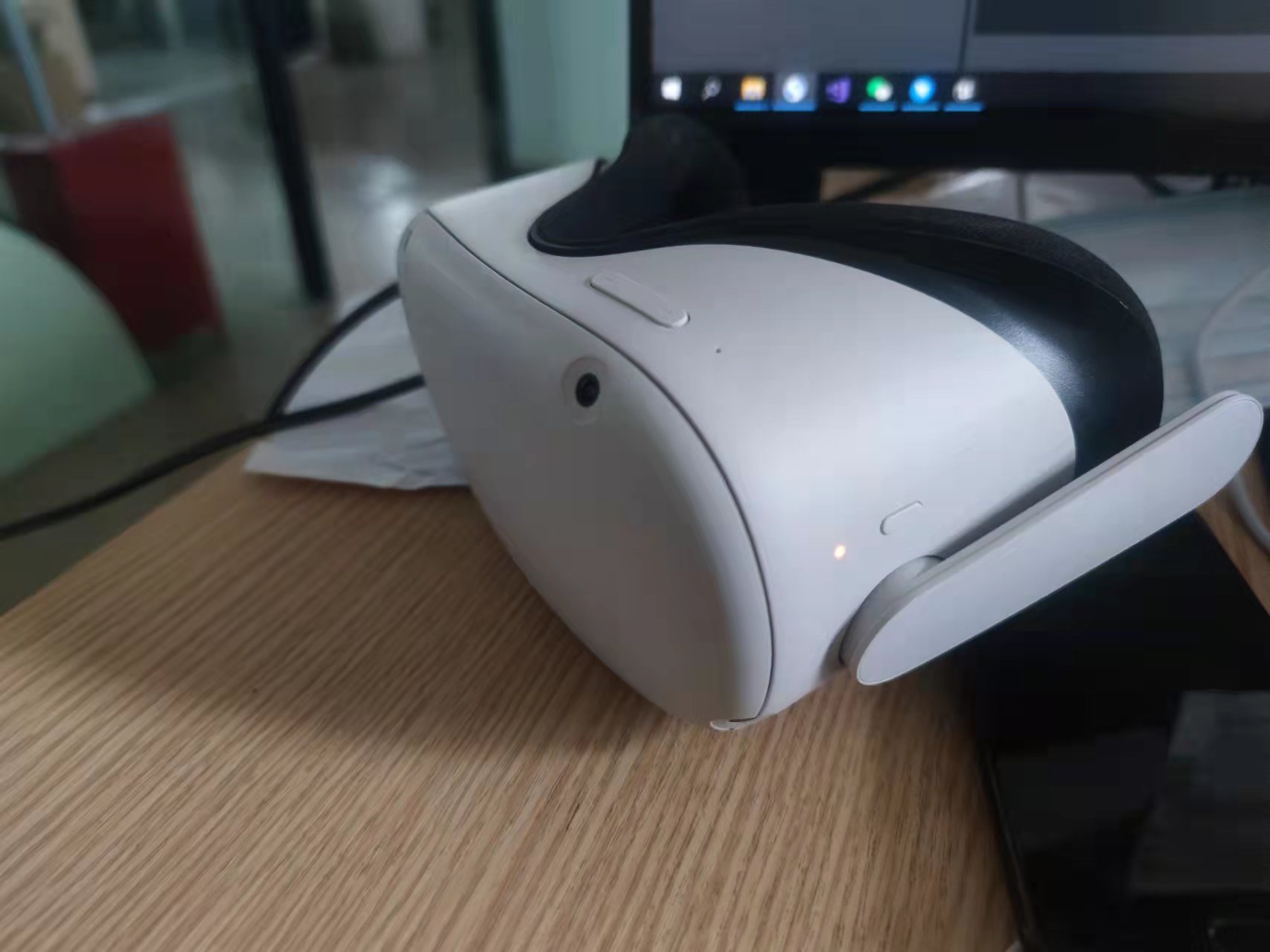 关于Oculus Quest2头盔一直闪烁白灯重启问题解决方法_quest2无限重启-CSDN博客