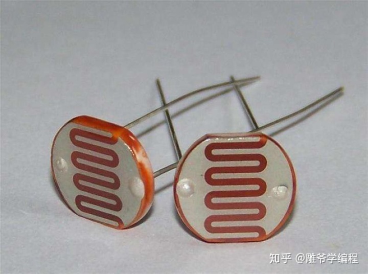 Arduino雨滴传感器原理【雕爷学编程】arduino动手做（2） 光敏电阻模块 Csdn博客