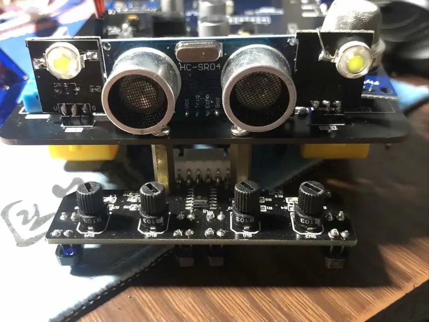 Arduino四路红外循迹小车micropython Stm32f405 蓝牙遥控自动循迹与避障智能车（电路图源码） Csdn博客