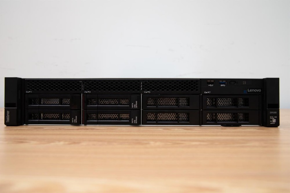 联想sr588服务器显示分辨率,联想ThinkServer SR588服务器主机开箱：企业推荐爆款机型...-CSDN博客