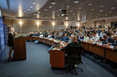 胡超带领Reverse Energy Solutions 荣获Pepperdine Graziadio商学院“2024年最具投资价值公司”称号 ...