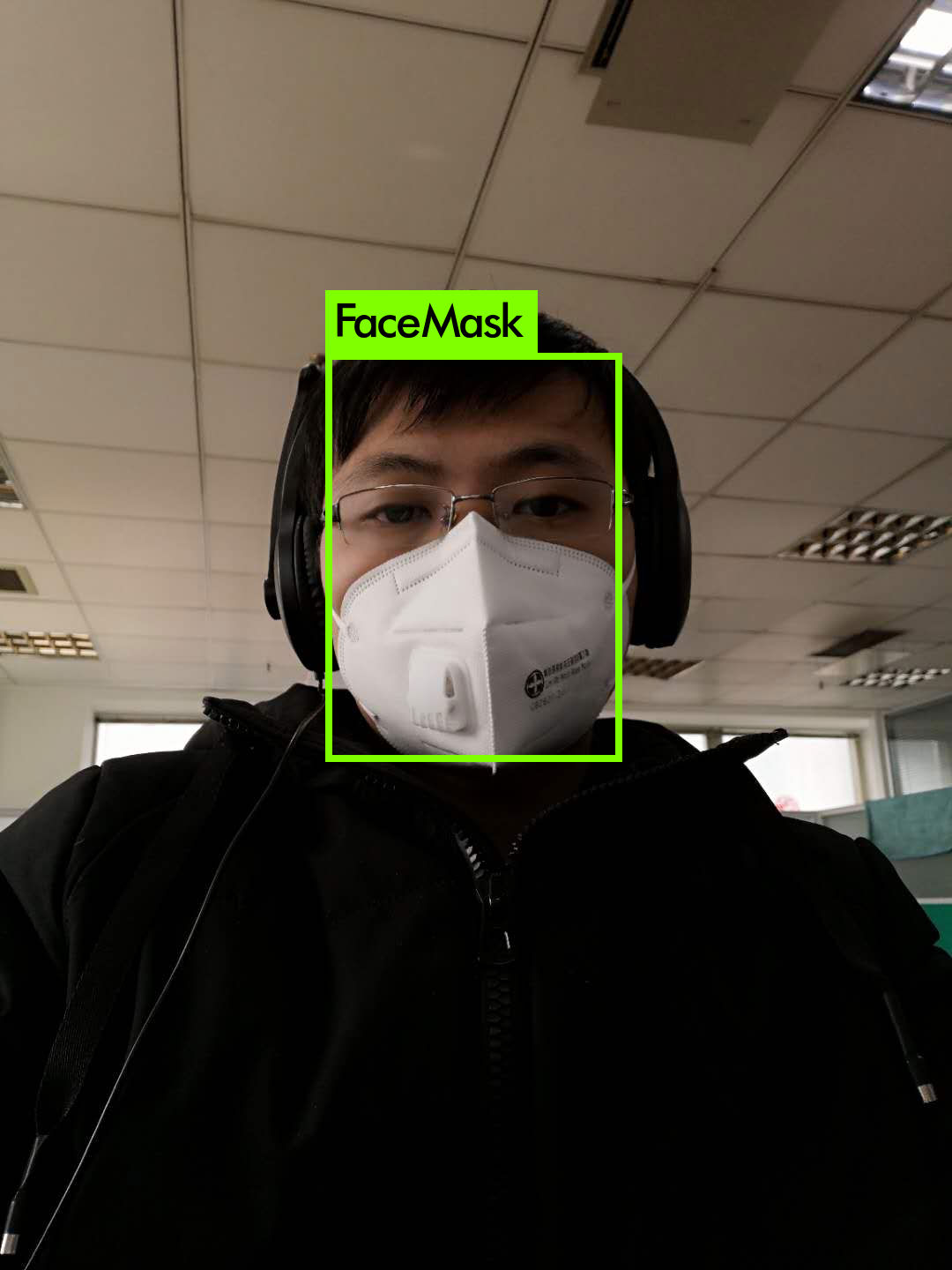 口罩识别matlab,GitHub - wangchao12/DIoU_YOLO_V3: 【口罩佩戴检测数据训练 | 开源口罩检测数据集和预训练模型】Train D/CIoU_YOLO_V3 ...