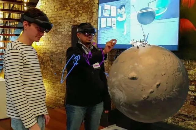 hololens2使用说明_微软HoloLens 2头显体验：未来，近在眼前-CSDN博客