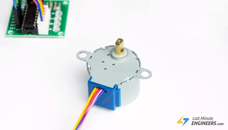 使用 ULN2003 驱动器和 Arduino 控制 28BYJ-48 步进电机_uln2003电机驱动板有什么用-CSDN博客