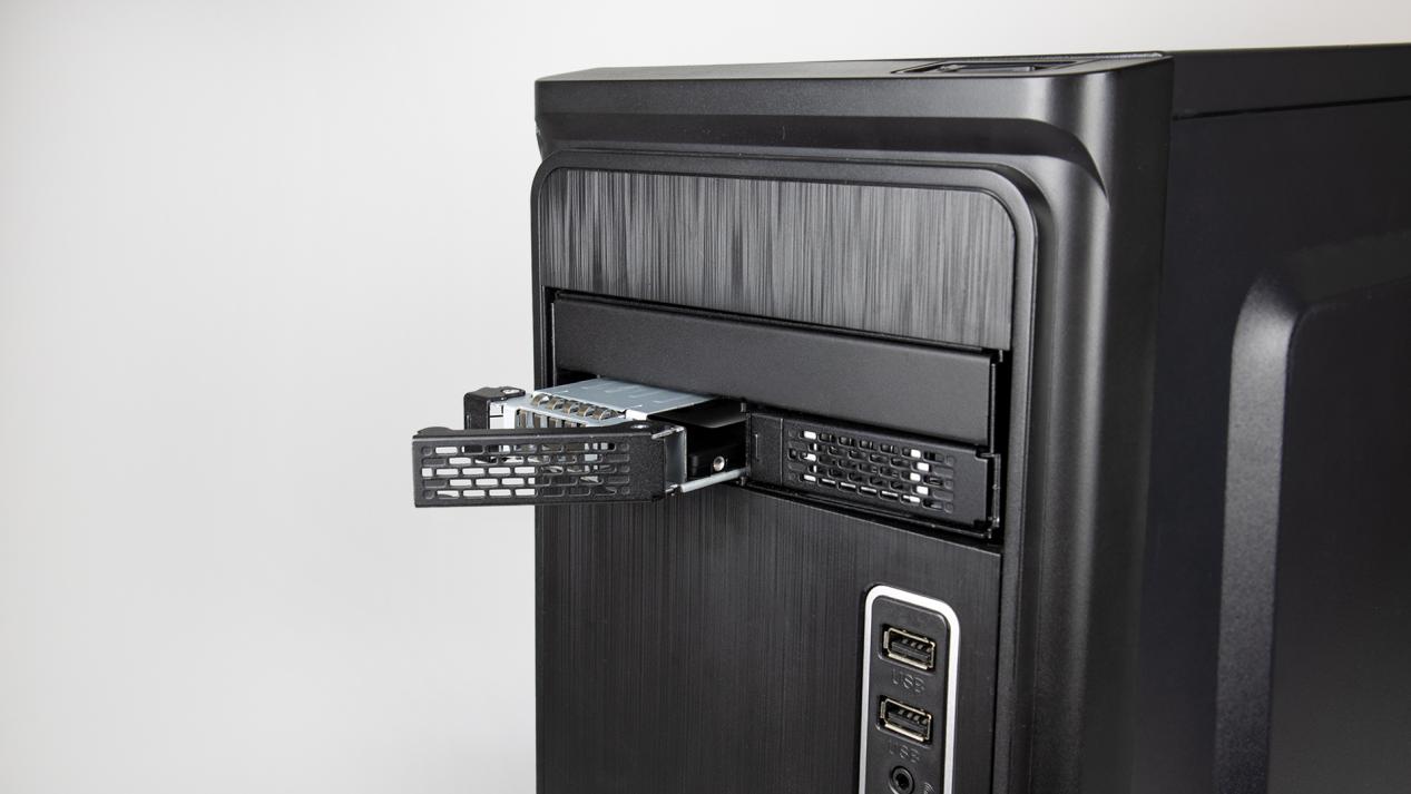 U.2 NVMe硬盘太香了，搭配这款硬盘盒，视频剪辑速度又提升！_slimline接口-CSDN博客