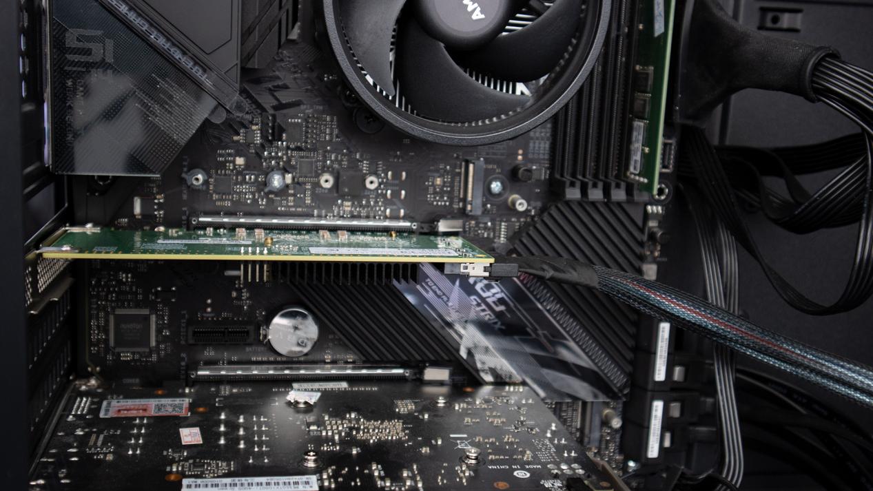 U.2 NVMe硬盘太香了，搭配这款硬盘盒，视频剪辑速度又提升！_slimline接口-CSDN博客