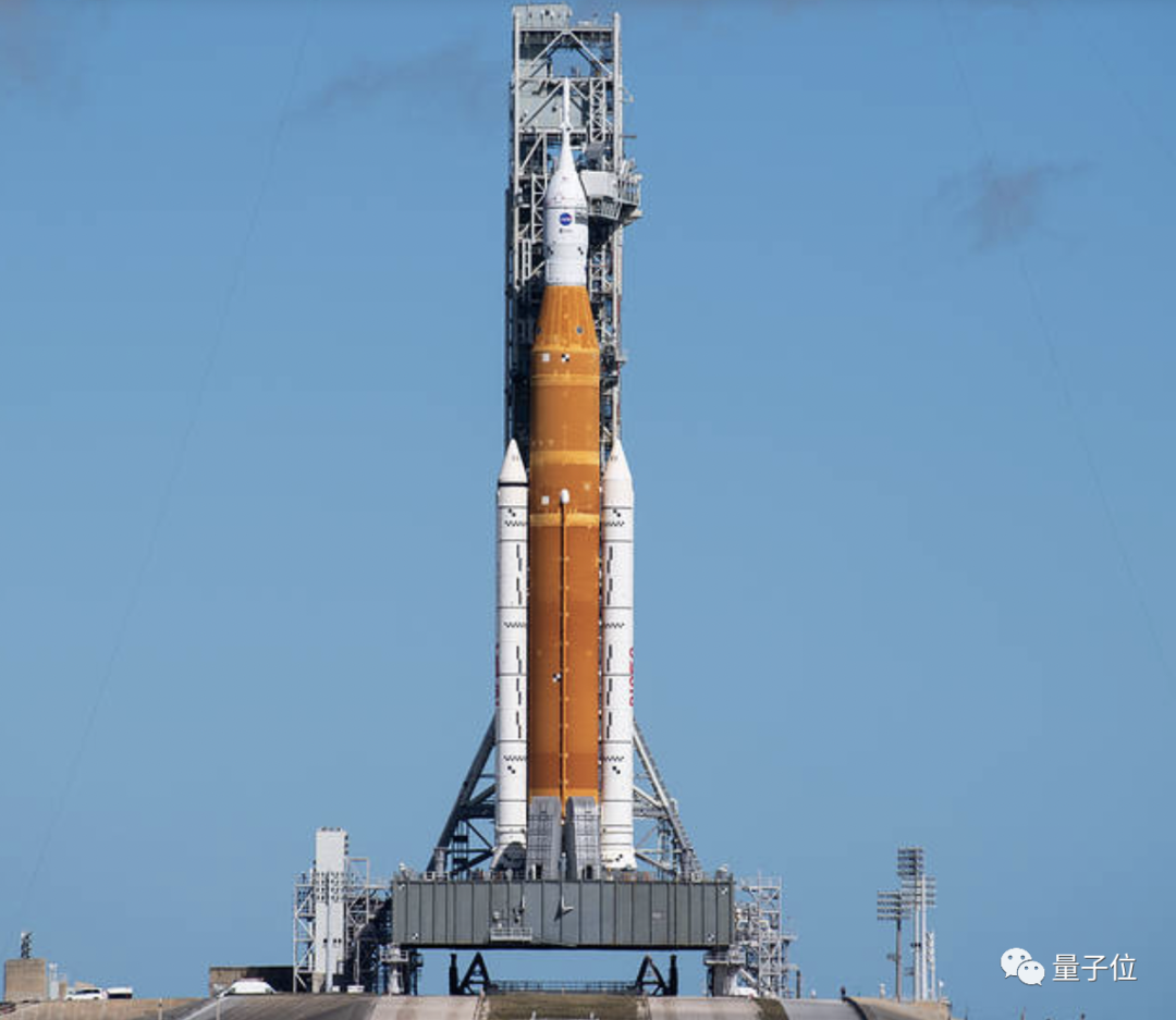 Meta被裁员工流向TikTok/ 比亚迪半导体IPO终止/ NASA登月火箭今日发射…今日更多新鲜事在此...-CSDN博客