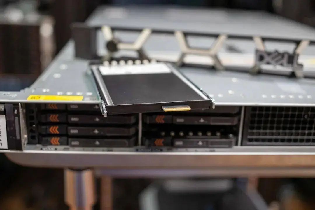 一文读懂：下一代企业级SSD外形规格演进及趋势_e3.s e3.l-CSDN博客