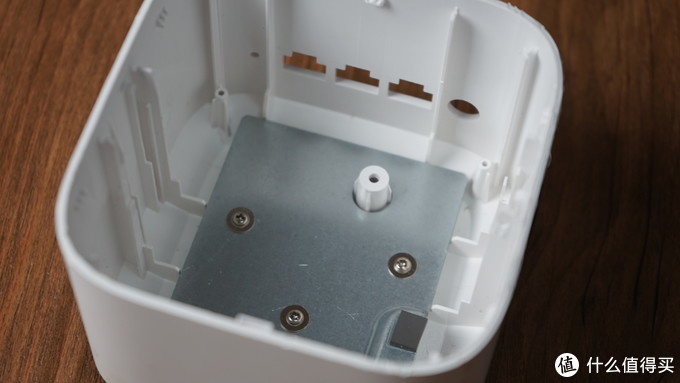 瑞昱rtl8197fs芯片怎么样_拆开外表看内在 篇二：设计精美，做工优秀却无自研芯片——荣耀路由器2拆解评测...-CSDN博客