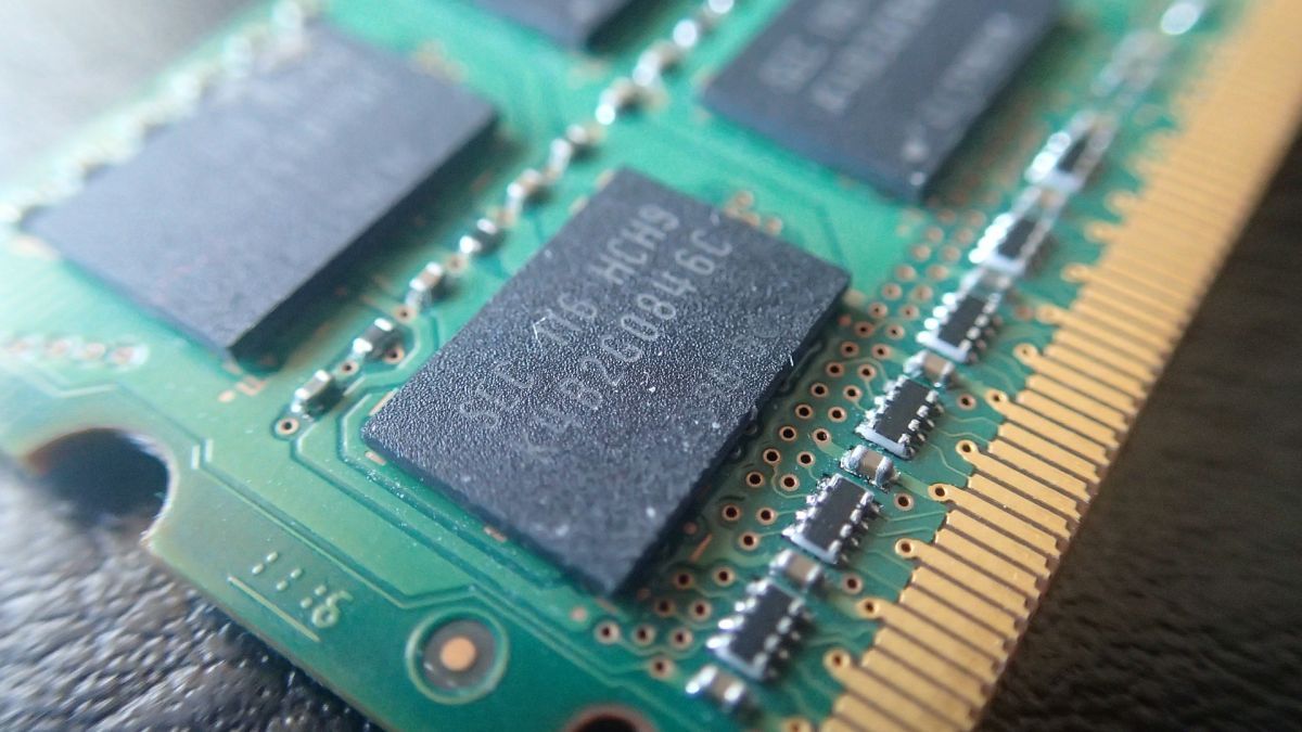 动态半导体ram依据什么存储信息_嵌入式硬件：常用存储设备简介-CSDN博客