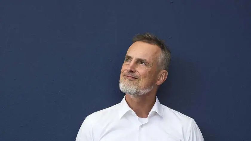 LSTM之父Jürgen Schmidhuber评图灵：贡献被夸大，站在巨人肩膀上做研究-CSDN博客
