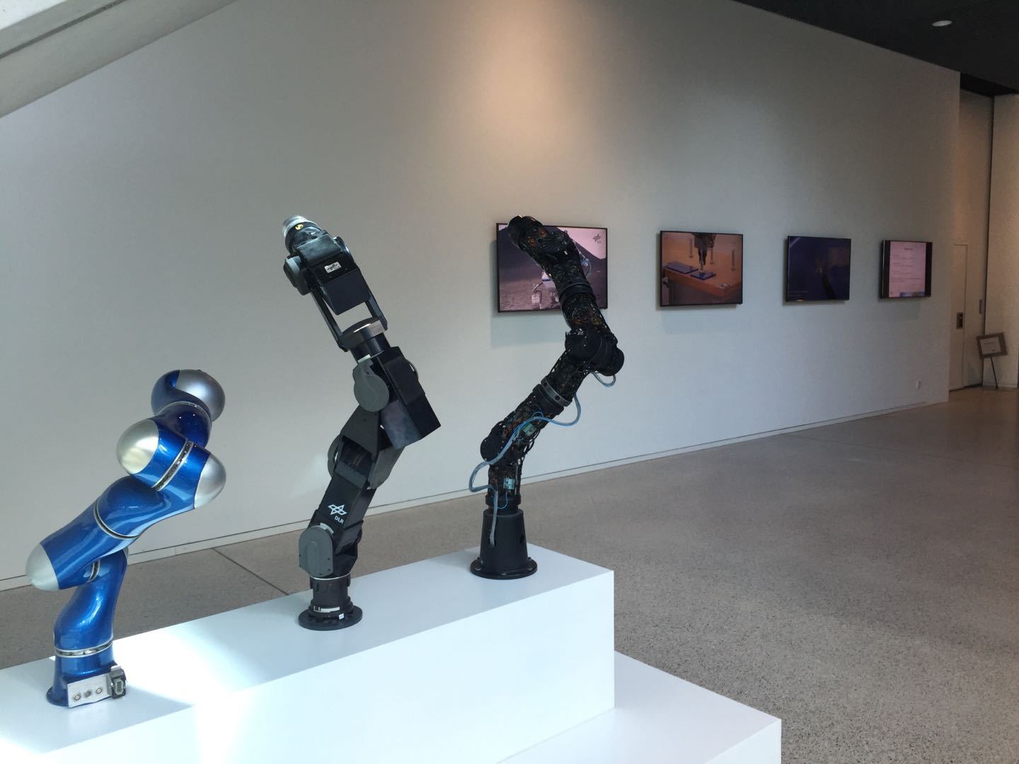 kuka机器人参数_聊聊 iiwa 机器人及其衍生作品-CSDN博客