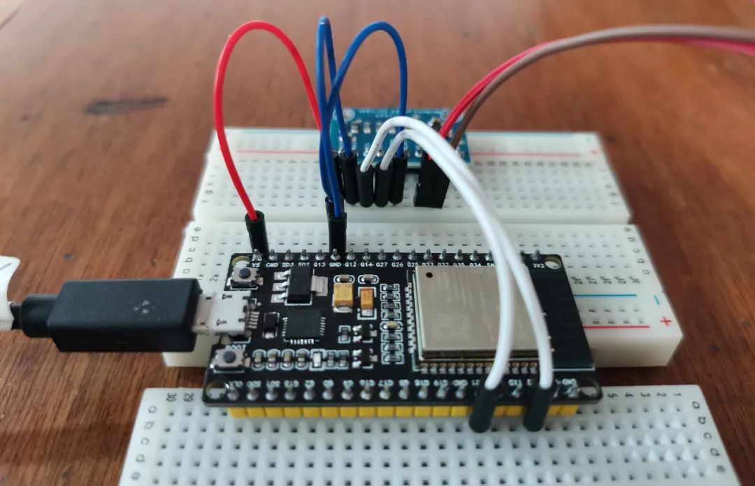 stm32采集交流电压信号_利用Phyphox、ESP32和ADS1115采集交流电压信号_xmyams的博客-CSDN博客